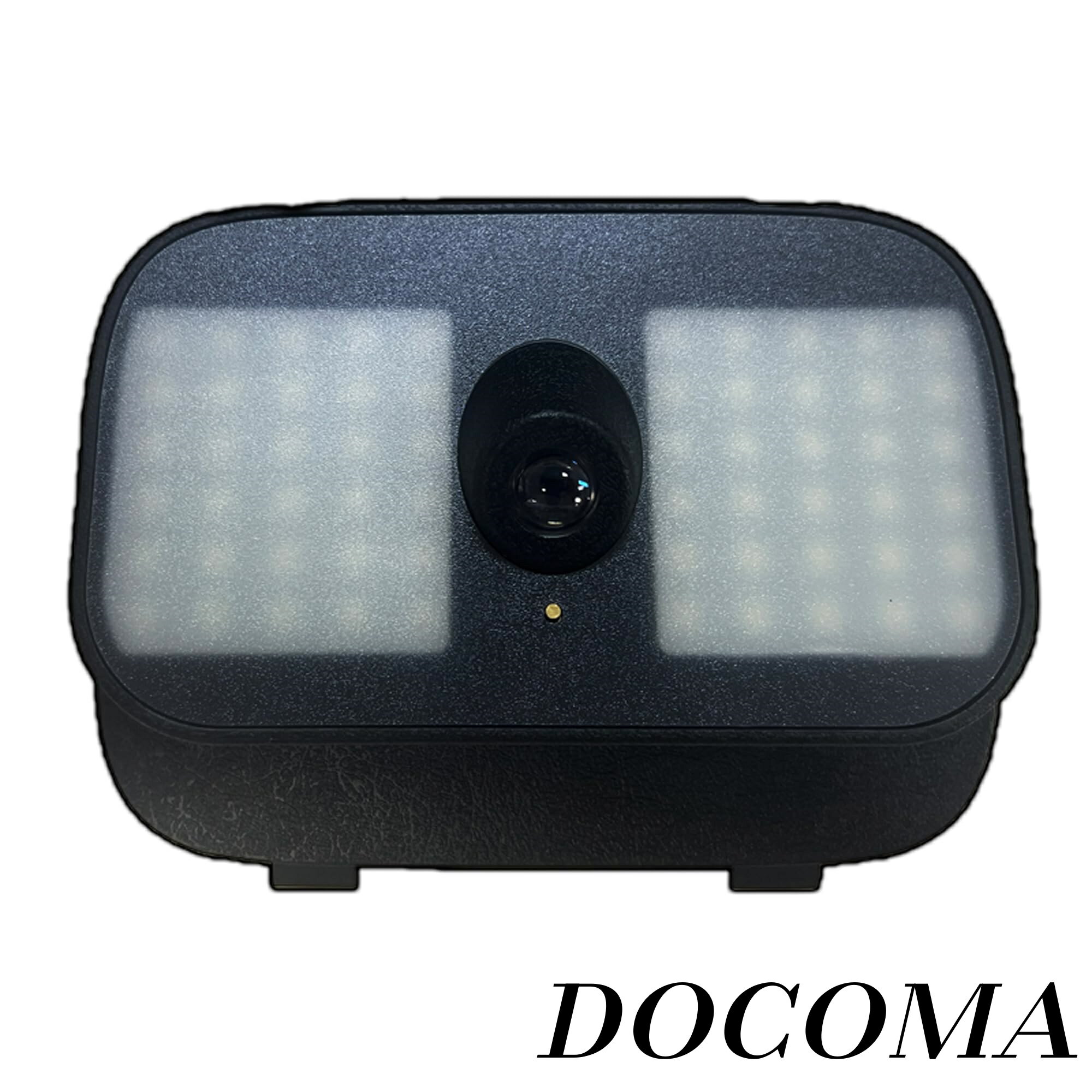 バックドアをあけると照明ランプが点灯し、ラゲッジルームが明るく照らされます。お手元が明るくなり、 荷物の出し入れがしやすくなります。また、地面にはプロジェクションランプにより車種のロゴが映し出され、まるでロゴが浮かび上がるような幻想的な雰囲...