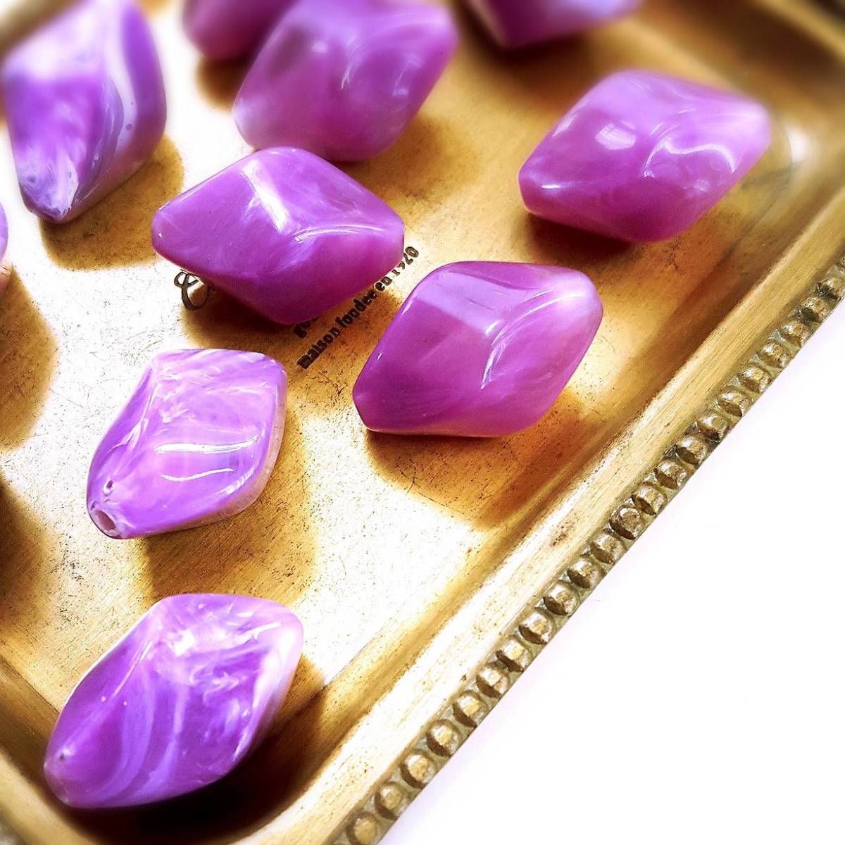 商品情報 サイズ 30.5mm×2こ入り 素材 アクリル 注意 海外製品の為、輸送時にカスレによる小傷が生じる場合がございます。完璧をお求めの方・神経質な方のご購入はご遠慮くださいませ。【道後雑貨店】2個 ※ハンドメイド アクセサリーパーツ...