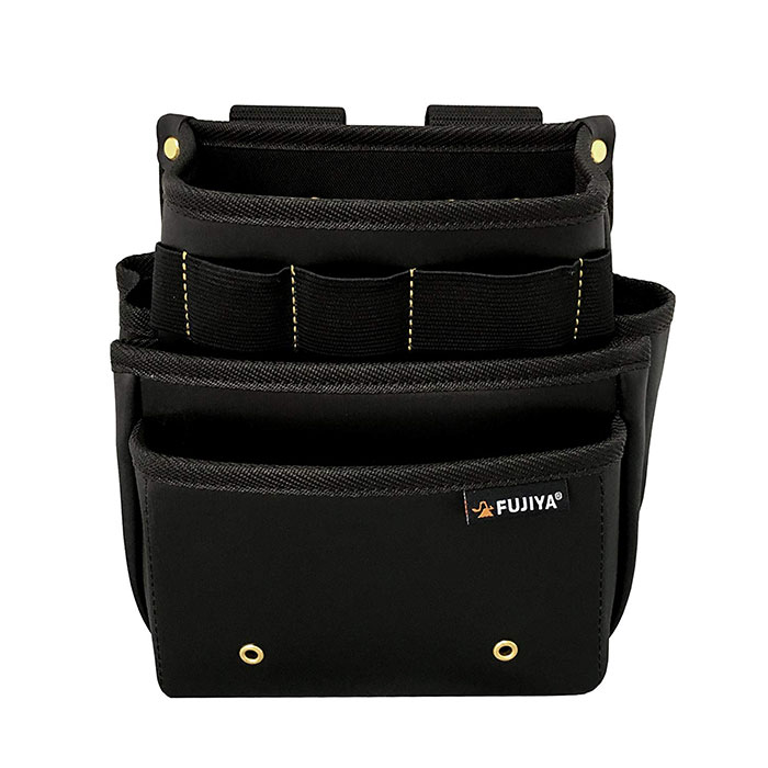 腰袋スタンダード3段 PS-23BG 【 特長 】・収納力抜群の3段ポケットタイプです。・撥水性が高いPVC生地で水をはじきます。・泥・ホコリなど汚れても簡単に拭き取れます。・ニッパなどの先端が当たってこすれても破れにくい素材です。 【 仕...