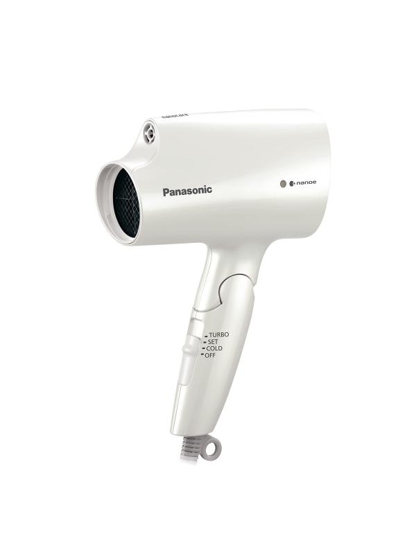 パナソニック ヘアドライヤー ナノケア ホワイト EH-NA2J-W「ナノイー」で髪のうねりを整え、なめらかな指通り＆うるおい地肌へ。ヘアドライヤー ナノケアの中で一番軽く、重さが気になる方におすすめ。うるおいを与え、地肌ストレスの原因とな...
