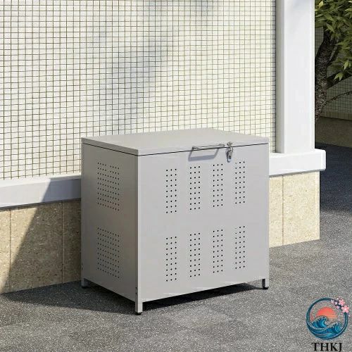 商品説明 　商品詳細 【材質】耐久性が高いガルバリウム鋼板を使用。表面に防錆塗料を使用してあるので、サビに強く、プラスチック製と違い、耐久力が強くて長めにお使いことができます。 【臭いのこもらない通気穴】通気穴があるので、内部にいやな臭いが...
