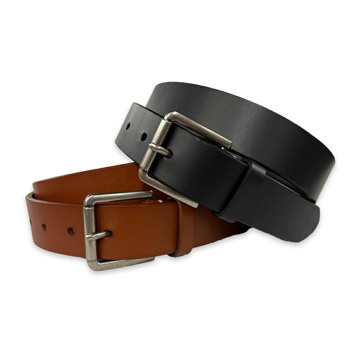 【Amber Threads / アンバースレッズ】 35mm レザー ギャリソンベルト / 35mm Garrison Belt ■商品詳細：ギャリソンベルトとは、もともと軍用ベルトをルーツに持つ、幅広で無骨なレザーベルトのこと。 その名...