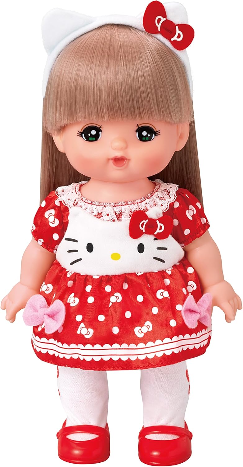人形は付属しておりません。 胸のハローキティがとってもキュートなワンピース! 猫耳カチューシャやタイツもおしゃれで可愛いセットです。