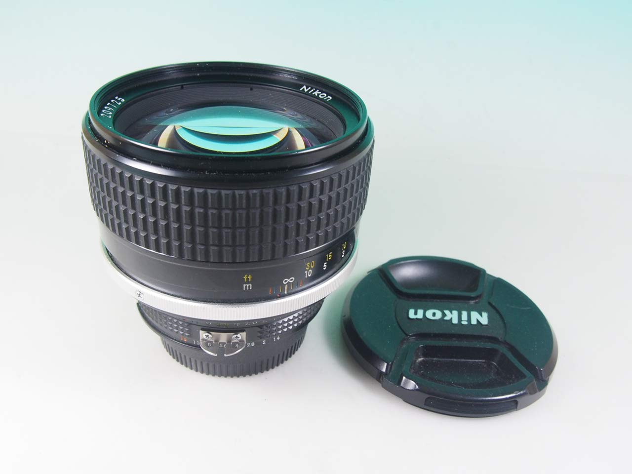 【メーカー名】ニコン【メーカー型番】【ブランド名】【商品説明】Nikon MFレンズ Ai 85mm F1.4s・画像はイメージ写真ですので付属品など画像の通りではないこともございます。　付属品については商品タイトルに記載がない場合がありま...