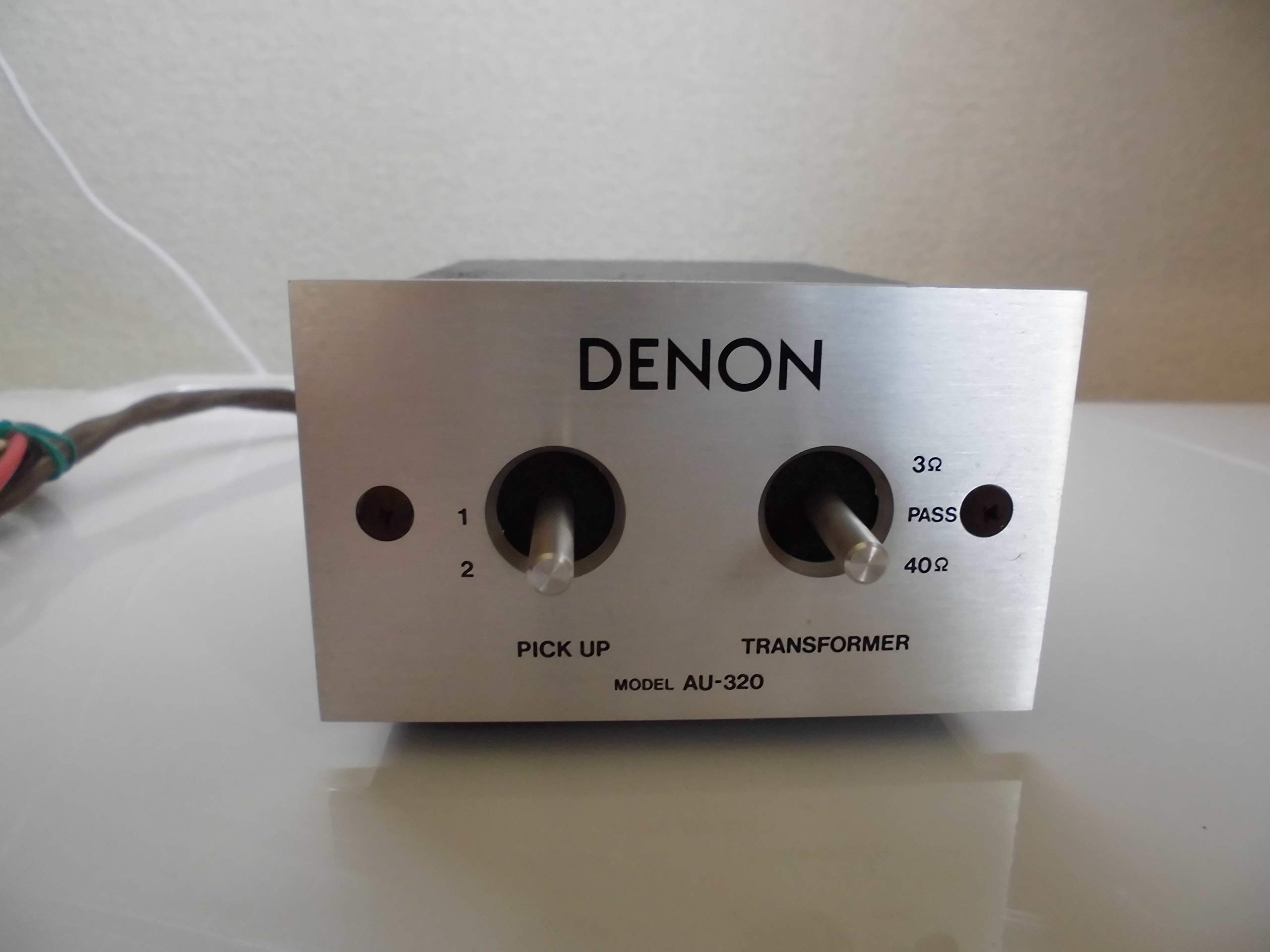 【メーカー名】デノン【メーカー型番】【ブランド名】Denon【商品説明】DENON MC昇圧トランス AU-320・画像はイメージ写真ですので付属品など画像の通りではないこともございます。　付属品については商品タイトルに記載がない場合があり...