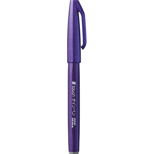 ●色あざやか、筆タッチでスラスラ書ける。●入数：1本●インク色：バイオレット●インク種類：水性染料●長：133mm●材質：キャップ・軸/再生PP、尾栓/PE、ペン先/ポリエステル・POM、中綿/アクリル繊維、先金/真鍮●JANコード：490...
