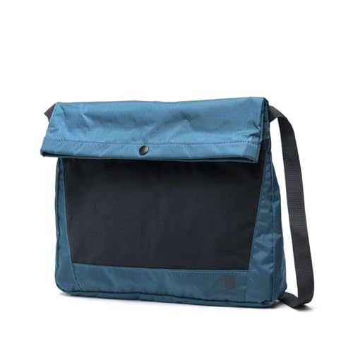 トレッキングCelestial Blue/Free Size/501066・Color:Celestial Blue・パッケージ個数:1・本体口はスナップボタン留め・メッシュ&ジッパーフロントポケット・調節可能なショルダーベルト・キーフック...