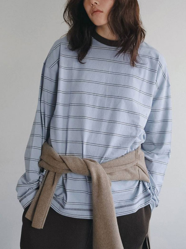 - anuke - Border Loose Long T-shirts - 商品説明文 - オリジナルで編み立てたボーダー生地のロングTシャツ。 古着のようなニュアンスカラーに、ボーダーの色を拾った襟リブやステッチがさりげないアクセントを...