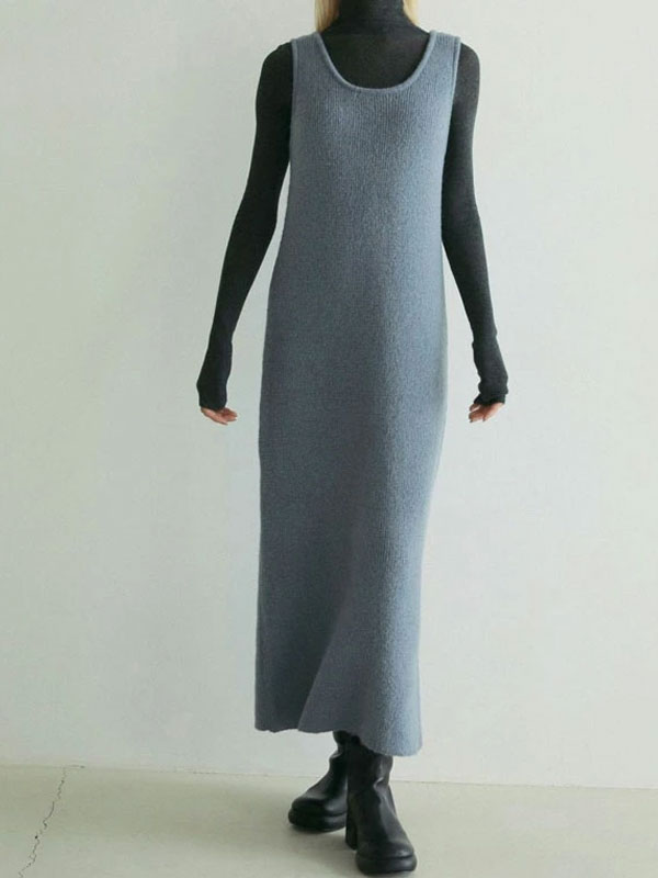 - anuke - Soft Uneck Onepiece - 商品説明文 - 起毛感のあるふんわりと柔らかな編み地で仕上げたニットワンピース。 深めのUネックと I ラインシルエットで、女性らしく決まる一枚。 アームホールにゆとりのあるノ...