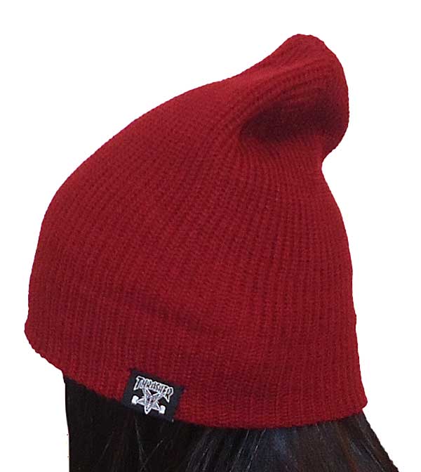 手触りもふんわりと柔らかいニットキャップです。そのまま被るとSK8 GOATのタグ、折り返すとSKATE AND DESTROYのタグの2パターンで楽しめます。 カラー：エンジ(マルーン) サイズ：フリー素材：アクリル100％ご注意：実物と...