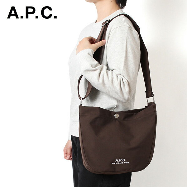 ▼ITEM DATA ブランド A.P.C.(フランス) 性別 レディース 素材 ポリエステル100％ ※使用金属の素材比率(真鍮アルミ等)やプラスチック等は小傷が付きやすいものもございますが初期不良ではございません。 ※ナイロン素材特有の...