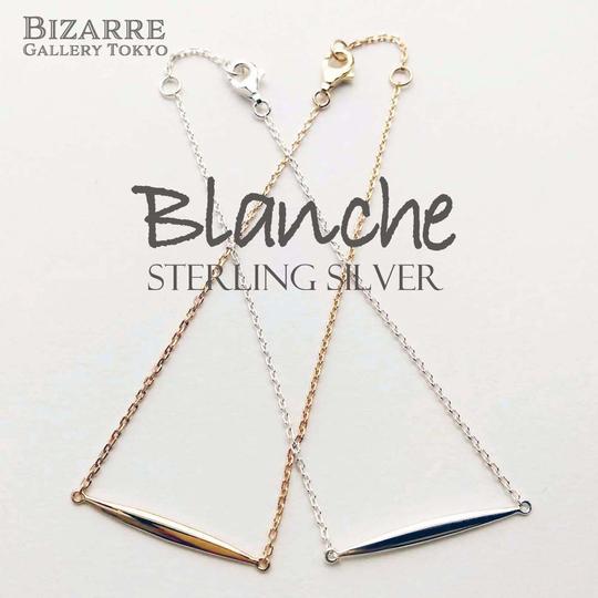 シルバーアクセサリーブランド『Blanche-ブランシュ-』Bizarreサブブランドシンプルな細めのチェーンに、シャープなプレートが付いた洗礼されたデザインのブレスレット。チェーンはカットが入ったデザインで、少し大人っぽい雰囲気です。カラ...