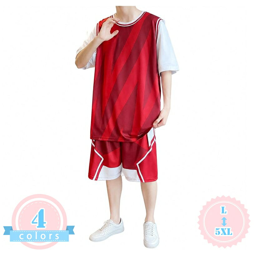 表地：ポリエステルメイン素材：ポリエステル【レイヤード風デザイン】半袖Tシャツとショートパンツがセットになった、おしゃれなスポーツ系セットアップです。Tシャツの袖口に切り替えを加えた重ね着風（フェイクレイヤード）のデザインで、1枚でサマにな...