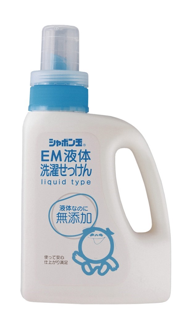 天然油脂を釜炊き製法（ケン化法）でじっくり炊き上げて作りました。お肌にも環境にも優しく、浄化力と洗い上がりの良さは申し分ありません。【原材料】純石けん分（30％ 脂肪酸カリウム）☆液状のため、溶かす手間が省け、溶け残りがありませんので、全自...