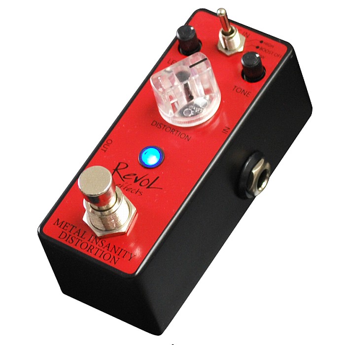 RevoL METAL INSANITY DISTORTION EMD-01は、ヘビィメタルサウンドを奏でるための、強力なハイゲインディストーションペダルです。高音域をよりブーストし、強靭な歪みを作り出すための2種類のモードを選択可能。ブー...