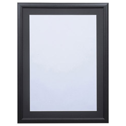 お手頃価格の木製額縁です。フレームの外側はゆるやかな曲線を描き、やわらかで温かみのある印象。内側には奥行きを感じさせるように大小の凹凸のラインをほどこし、写真をさらに印象的なものにします。天然の素材である木の持つやさしいイメージは、場所を選...