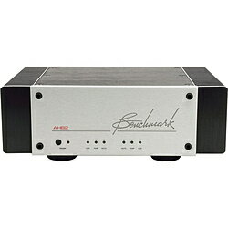 真のハイレゾリューション性能を実現する超高性能ステレオパワーアンプ■6Ω時480Wを供給可能。A級アンプを凌駕するソニックピュアリティ■最大29Aのピーク電流を供給可能な高出力■THXの特許回路とBenchmarkの優れた電源設計、信号配線...