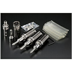 ■8.5スケアのスピーカーケーブルにも対応■装着部はネジ圧着方式■大型端子用でありながら、使いやすくて堅牢。長期にわたる性能維持にも十分に留意した信頼設計■別売りの交換用プラグ【LUG-S】シリーズにも対応、Yラグやヴィンテージプラグにも交...