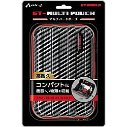 モータースポーツテイストあふれるデザインに、軽量で衝撃に強いポリカーボネート素材を使用。厚みのある大きめサイズなので、アクションカムやシェーバーなどの収納にも便利です。絡まりやすいケーブル類をスッキリしまえる、Wメッシュポケットを装備しまし...