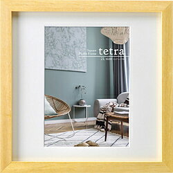 落ち着いたカラーリングと直線的でシンプルな額縁のデザインで、お部屋のコーディネートに合わせやすいスクウェア額縁。付属マット紙の向きを調整してタテ・ヨコどちらの向きにも対応します。マット紙の中額はVカット※で、より一層、写真を引き立てます。※...