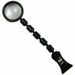 色々な物に挟んで使うクリップ式ルーペです。メガネのフレームや裁縫箱、釣りの道具箱に取り付ければ細かな作業が楽になります。【製品仕様】■倍率:4.5倍 ■レンズ径:30mm ■重さ:38g■パッケージサイズ:215x85x15mm色々な物に挟...