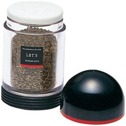 ■材質：本体・フタ/AS樹脂、底ゴム/SBR【製品仕様】■メーカー品番：K-183■直径×高さ（mm）：42×85■質量（kg）：0.058レッツシリーズ K-183 コショウ入れ