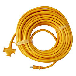 延長・タコ足による電圧降下を軽減する極太電線仕様です。耐寒性に優れたやわらかい電線を使用した延長コードです。環境にやさしい鉛フリー製品です。仕様●定格：15A・125V。●コンセント：2PX3ツ口。材質●導体：銅線。●栓刃：黄銅。注意事項こ...