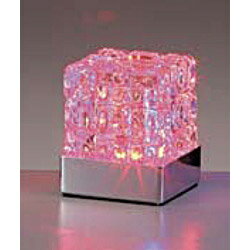 ■ガラスの中にLEDランプを埋め込んだ可愛い照明■LED1Wランプ付き■中間スイッチ【製品仕様】■サイズ： 径72×72mm■高さ： 86mm■重量： 0.55kg■ビニールコード： 2.2m■材質： ガラス、鉄サイズ全高:86mm、セード...