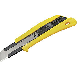 ■張り・腰の強い0.65mm厚刃です。■高耐久設計の汎用J型カッターです。■曲り・しなりにくい22mm幅ピッチです。■あらゆる内装材切断や・削剥に最適です。■切る・突く・こじる焼入れ爪スライダーは確かなクリック感の伝わる精音スライダー機構で...