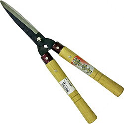 低木やちょっと伸びたところを刈り込むのに最適！庭木等のお手入れに。柄が短いので非常に軽量で、扱いやすい鋏です。収納時にも邪魔になりません。