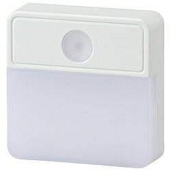 【 特 長 】● コンセントに差し込むだけの簡単設置● LEDを上向きにすれば周囲を明るく、下向きにすればフットライトに● 明るさ約45ルーメン（最大）● 周囲が暗くなると自動点灯、明るくなると自動消灯● 周囲の暗さに応じて、光の強さを自動...