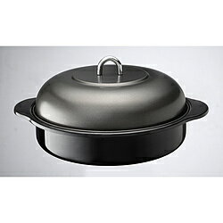 ホーロー製の石焼きいも器で、お家で簡単に本格的な石焼きいもが楽しめます。専用の石が付属しているので、すぐに使えます。焼き芋だけでなく、焼きトウモロコシや焼きじゃがいもなども作ることができ、レシピ付きです。ガスコンロだけでなく、IHクッキング...