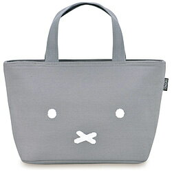 ■しっかり保冷で安心「4層断熱構造」■メッシュポケット付き■コンパクトに持ち運べる丁度良いサイズ感■手洗いOKでお手入れしやすい■フロントポケット付き大人気の目口デザイン！