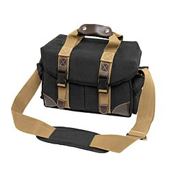King K-FST-Mは、キャンバス素材を使用したスタンダードタイプのカメラバッグです。ほどよいクッション性でカメラをしっかり保護します。メインの収納スペースには中仕切りが大小2枚ずつあり、機材に合わせて位置を調整可能。バッグ上部の持ち手...