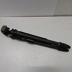 〔中古品〕〔商品ランクA〕〔欠品〕取扱説明書、三脚ケース〔メーカー〕SLIK 〔ジャンル〕デジカメオプション 〔種類〕3段三脚 〔伸長（全高）〕1750mm 〔最低高〕302mm 〔縮長〕640mm 〔最大荷重〕4kg 〔材質〕カーボン 〔...