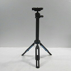 〔中古品〕〔商品ランクB〕〔付属品〕スマホホルダー、アクションカメラアダプター、Bluetoothリモコン〔メーカー〕SLIK 〔ジャンル〕デジカメオプション 〔種類〕ミニ三脚 〔伸長（全高）〕215mm 〔最低高〕180mm 〔縮長〕19...