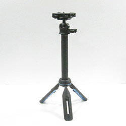 〔中古品〕〔商品ランクB〕〔付属品〕スマホホルダー、アクションカメラアダプター、Bluetoothリモコン〔メーカー〕SLIK 〔ジャンル〕デジカメオプション 〔種類〕ミニ三脚 〔伸長（全高）〕215mm 〔最低高〕180mm 〔縮長〕19...