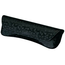 ※パッケージリニューアル等で掲載画像とは異なる場合があります ※商品の仕様等は予告なく変更になる場合がございます ※開封後の返品や商品交換はお受けできません内寸：W146×D37×H25mm素材：プラスチック、合皮内張り：ブラック鼻当：無重...