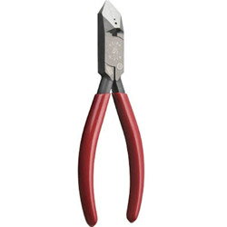 ■握りやすさにこだわった絶妙なハンドル形状です。■神戸製鋼所製オリジナル高級鋼材「マルトロイ［［R1］］」を使用しています。■「KEIBA」ならではの極上の切れ味です。【用途】・線材等を切る、被覆をむく、ステープルを取り外す等の用途に。【仕...