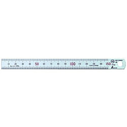 ■直尺シルバーの裏面にマグネットシートを貼り付けてあります。■JIS1級品です。■JCSS校正可能です。【用途】・長さ測定に。【仕様】・全長（mm）： 175・幅（mm）： 15・厚さ（mm）： 1.3・呼び寸法（mm）： 150・上段（ピ...