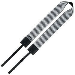 ■モノトーンの模様とシンプルなデザインの根革でミニマルさを追求した、一眼レフカメラに最適なカメラストラップです。※ミニマル（minimal）：シンプルな形と色を使用した表現手法■ストラップ本体はプリントではなく織り柄、根革は本革製と、こだわ...