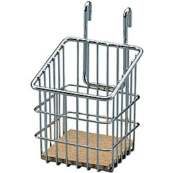■メタルラック専用のバスケットです。【仕様】・間口（mm）： 75・奥行（mm）： 75・高さ（mm）： 130・耐荷重（kg）： 15・耐荷重： 15kg・底部： コルクシート付【材質／仕上】・スチール・表面処理： クロムメッキ仕上げ【セ...