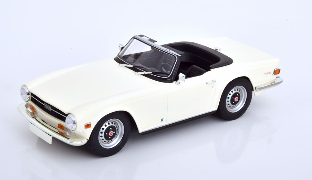 ●スケール：1：18　ダイキャストモデル　開閉ギミックなし ●メーカー：ミニチャンプス ●トライアンフ・TRは、イギリスの自動車メーカー・トライアンフが1953年から1981年まで生産したスポーツカーのシリーズ名である。TRとはTriump...