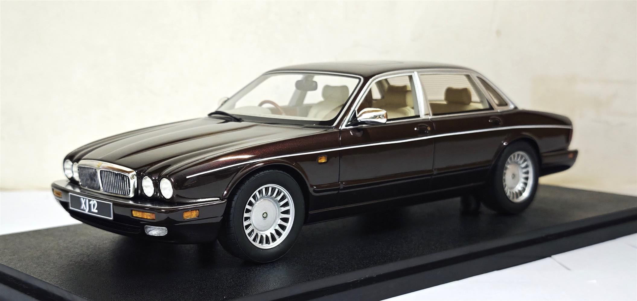 ●スケール：1：18　レジン・プロポーションモデル　開閉ギミックはなく、スタイリングを精緻に再現したモデルです。 ●メーカー：Cult Scale Models