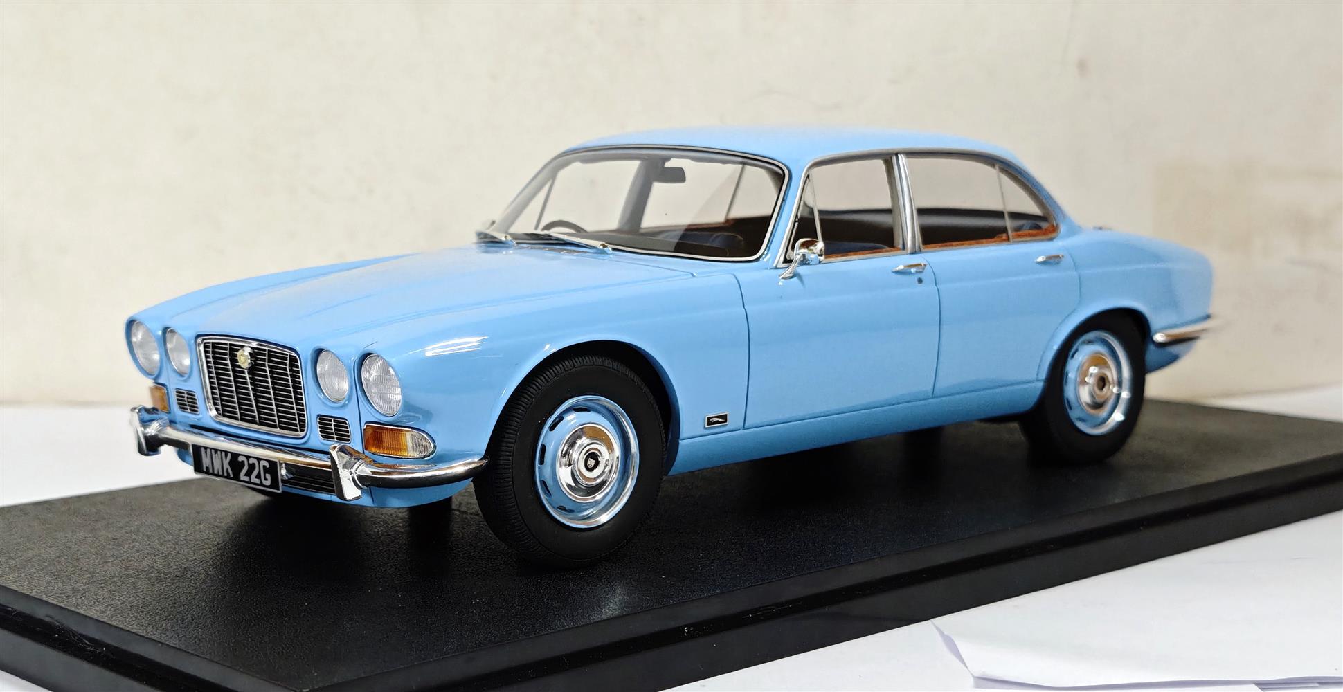 ●スケール：1：18　レジン・プロポーションモデル　開閉ギミックはなく、スタイリングを精緻に再現したモデルです。 ●メーカー：Cult Scale Models