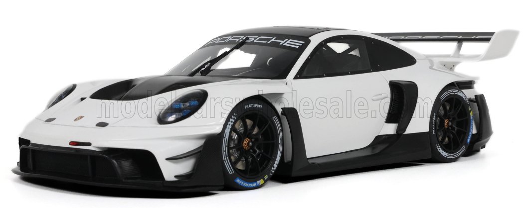 ●スケール：1:18　レジン・プロポーションモデル　開閉ギミックなし。 ●メーカー：GT Spirit