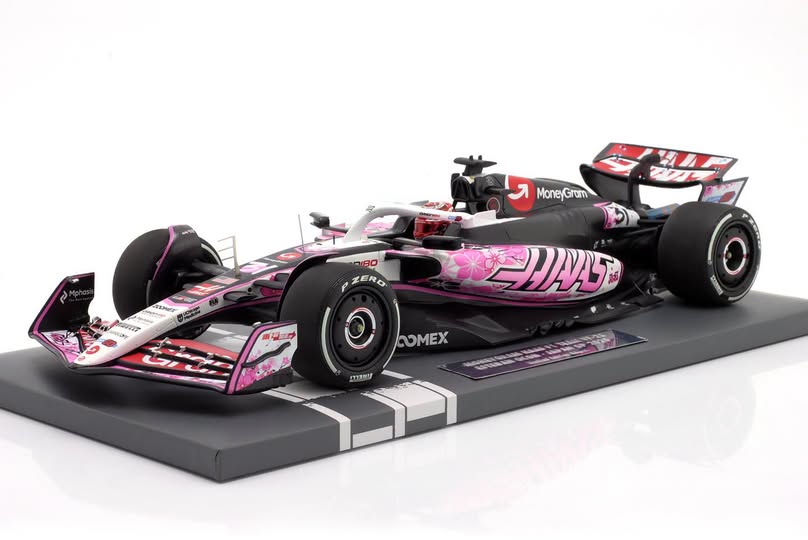●スケール：1：18　レジン・プロポーションモデル　開閉ギミックなし。 ●メーカー：Minichamps