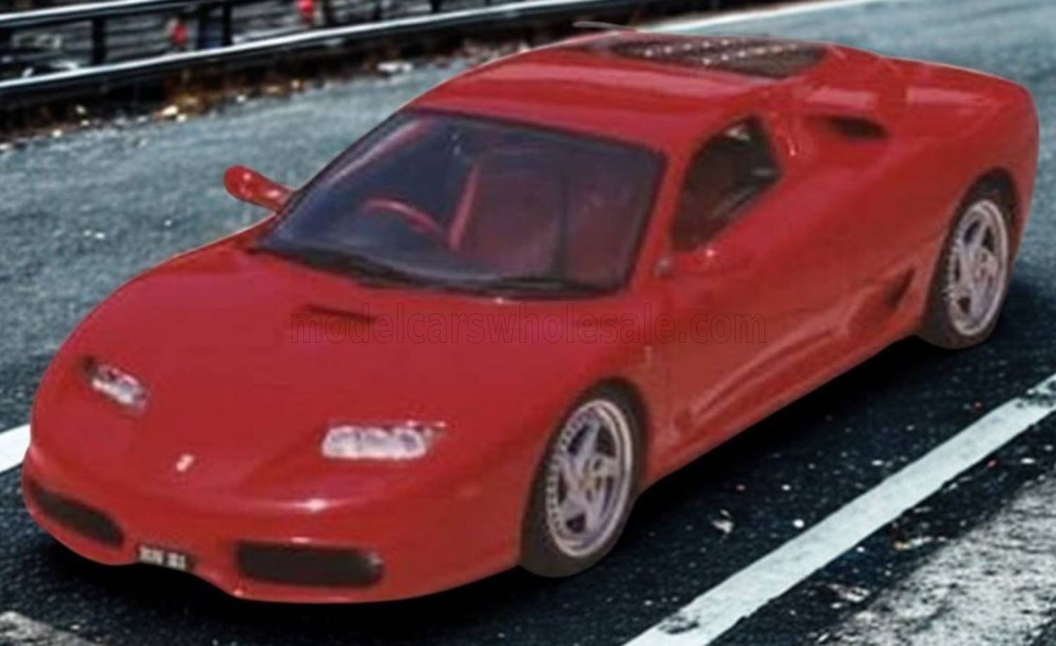 ●スケール：1：18　レジン・プロポーションモデル　開閉ギミックなし。アクリルケース付き。 ●メーカー：BBR ●フェラーリ FX は、ブルネイのスルタンであるハッサナル・ボルキア (ブルネイ王朝第 29 代) のためにピニンファリーナがカ...