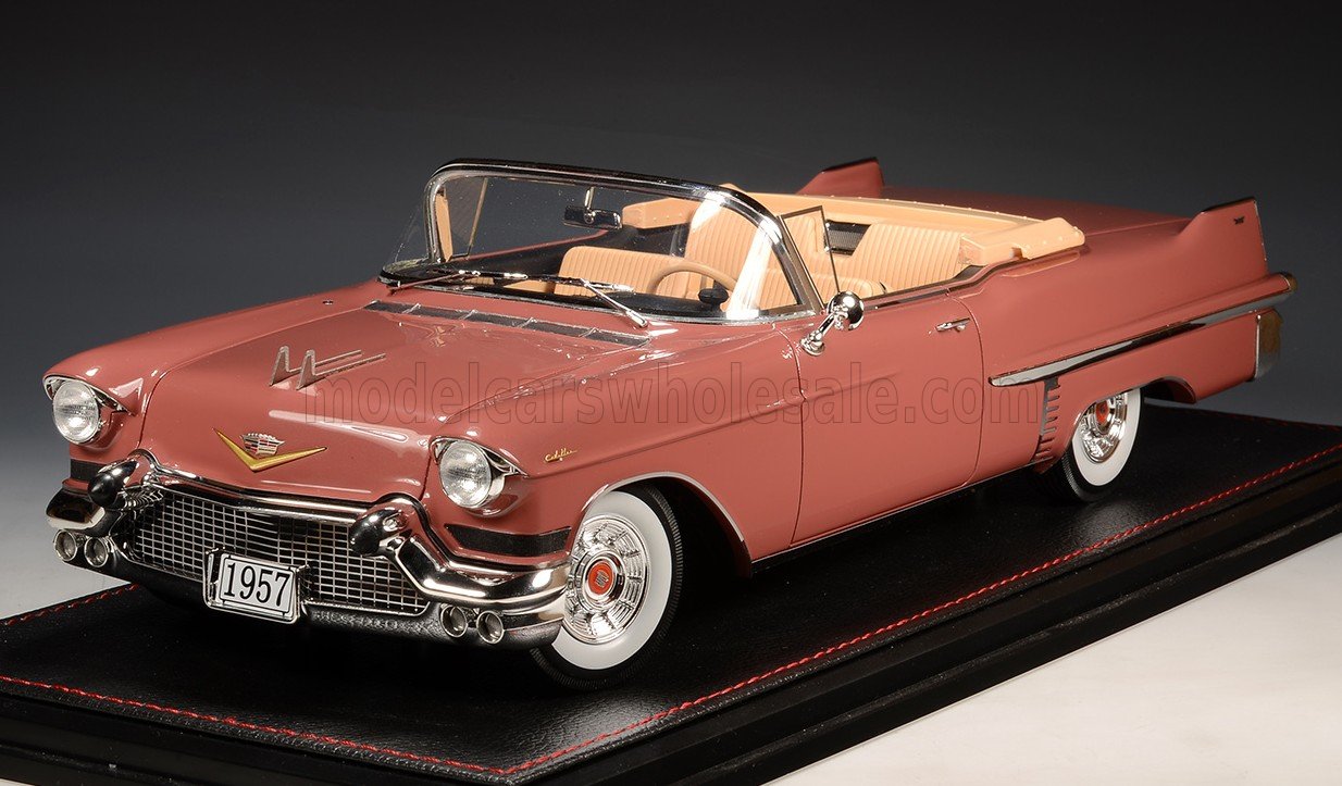 ●スケール：1：18　レジン・プロポーションモデル　開閉ギミックがなく、スタイリングを精緻に再現したモデルです。 ●メーカー：Stamp Models