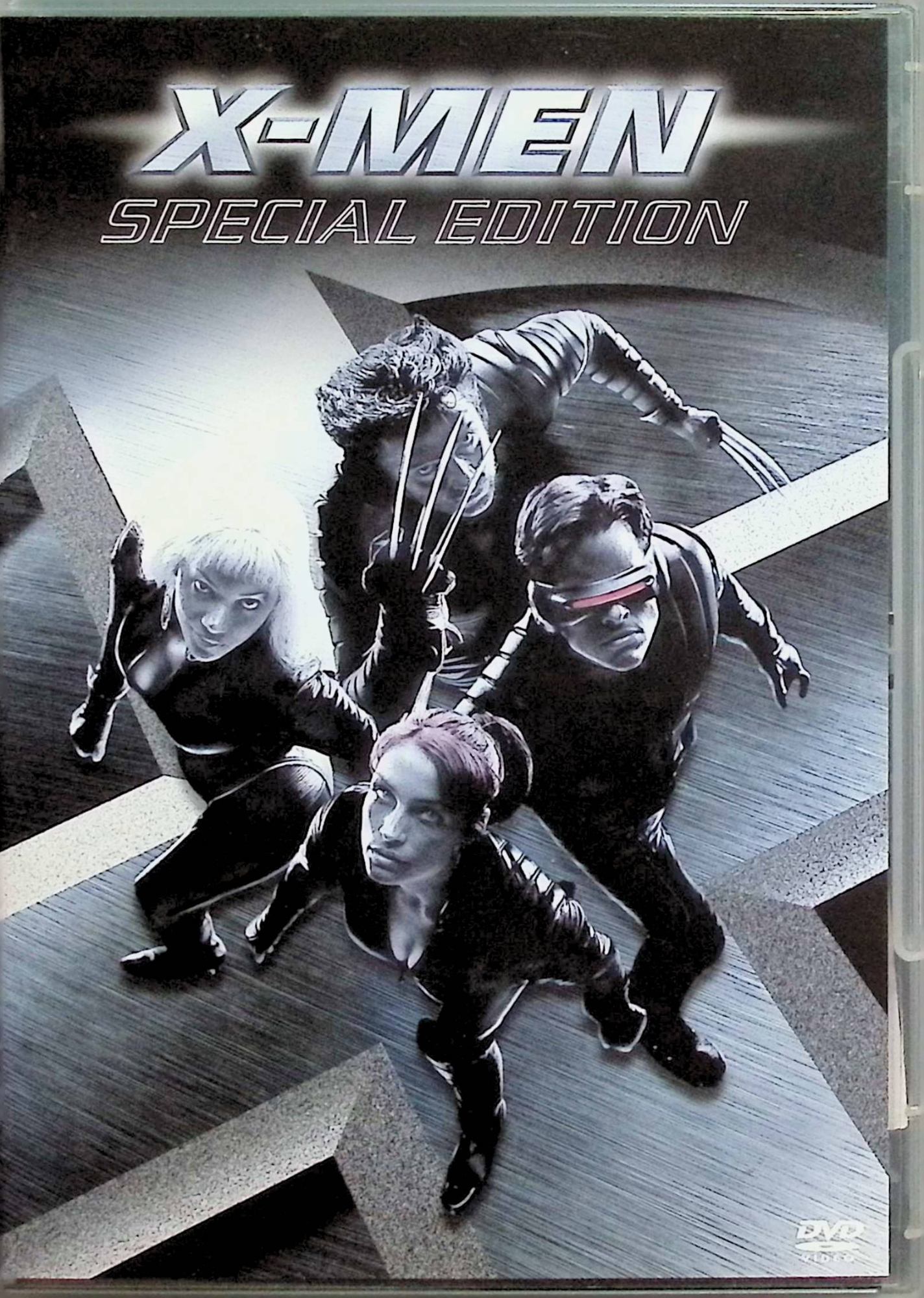 「 X-MEN 特別編 [DVD]」 ヒュー・ジャックマン (出演), パトリック・スチュワート (出演), ブライアン・シンガー (監督) 200X年。人類は新たな「差別法案」の立法化を目指していた。それはDNAの突然変異により超人的なパ...